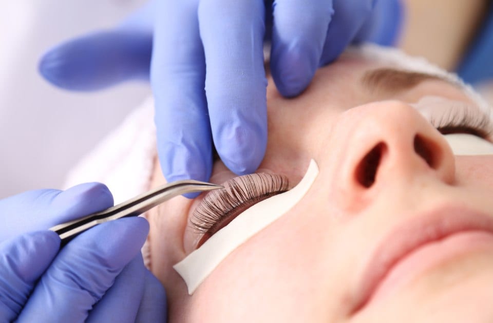 Lavish Threading Offers Eyelash Extensions in Fort Worth, TX 76133